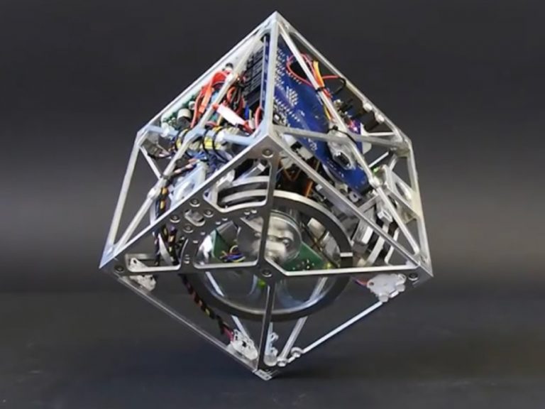 Cubli : Cube Robotique Défiant la Gravité | Tech Spatiale