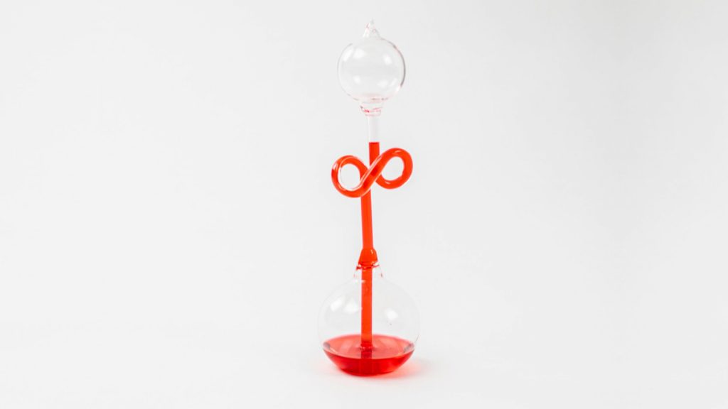 Hand Boiler : Un objet scientifique élégant en action