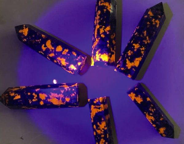 Yooperlite : La pierre magique à fluorescence naturelle